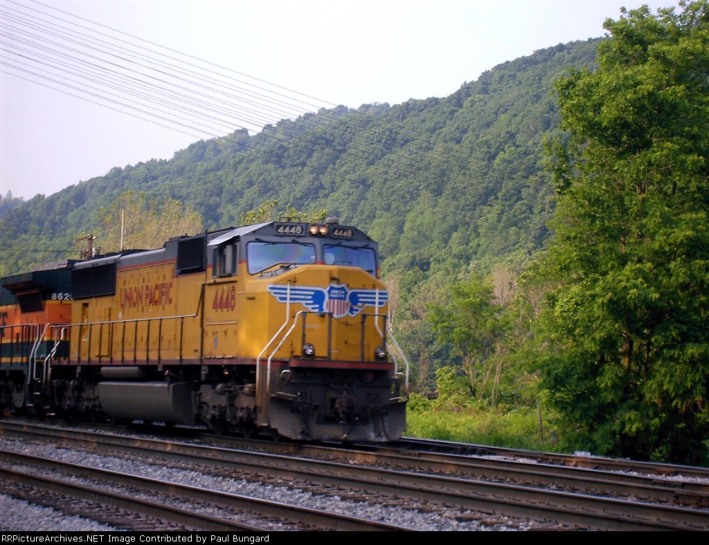 UP 4448 SD70M 05/01/2005